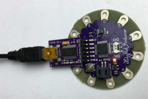 Flora y LilyPad cómo crear proyectos para Wearables con Arduino